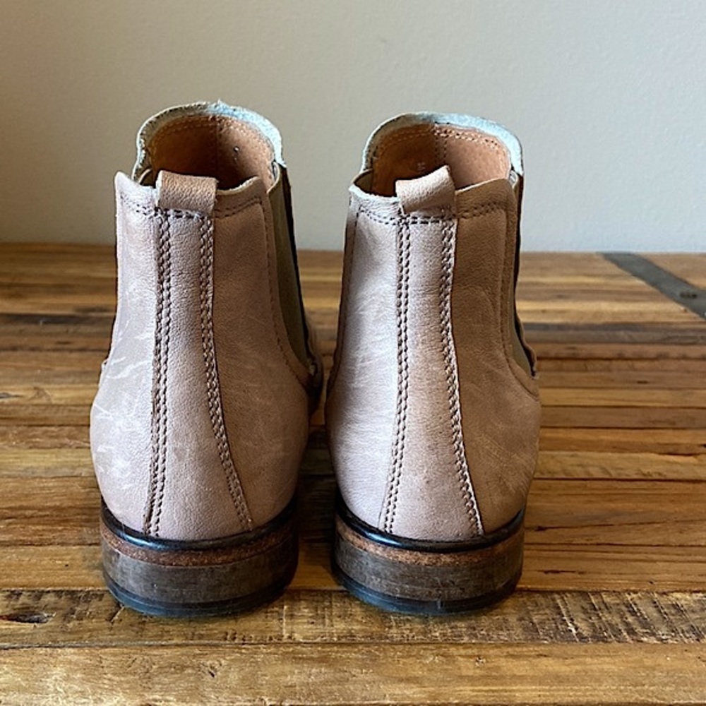 Bata Leather Chelsea Boots In Size 7 (Eu 37) - Gem